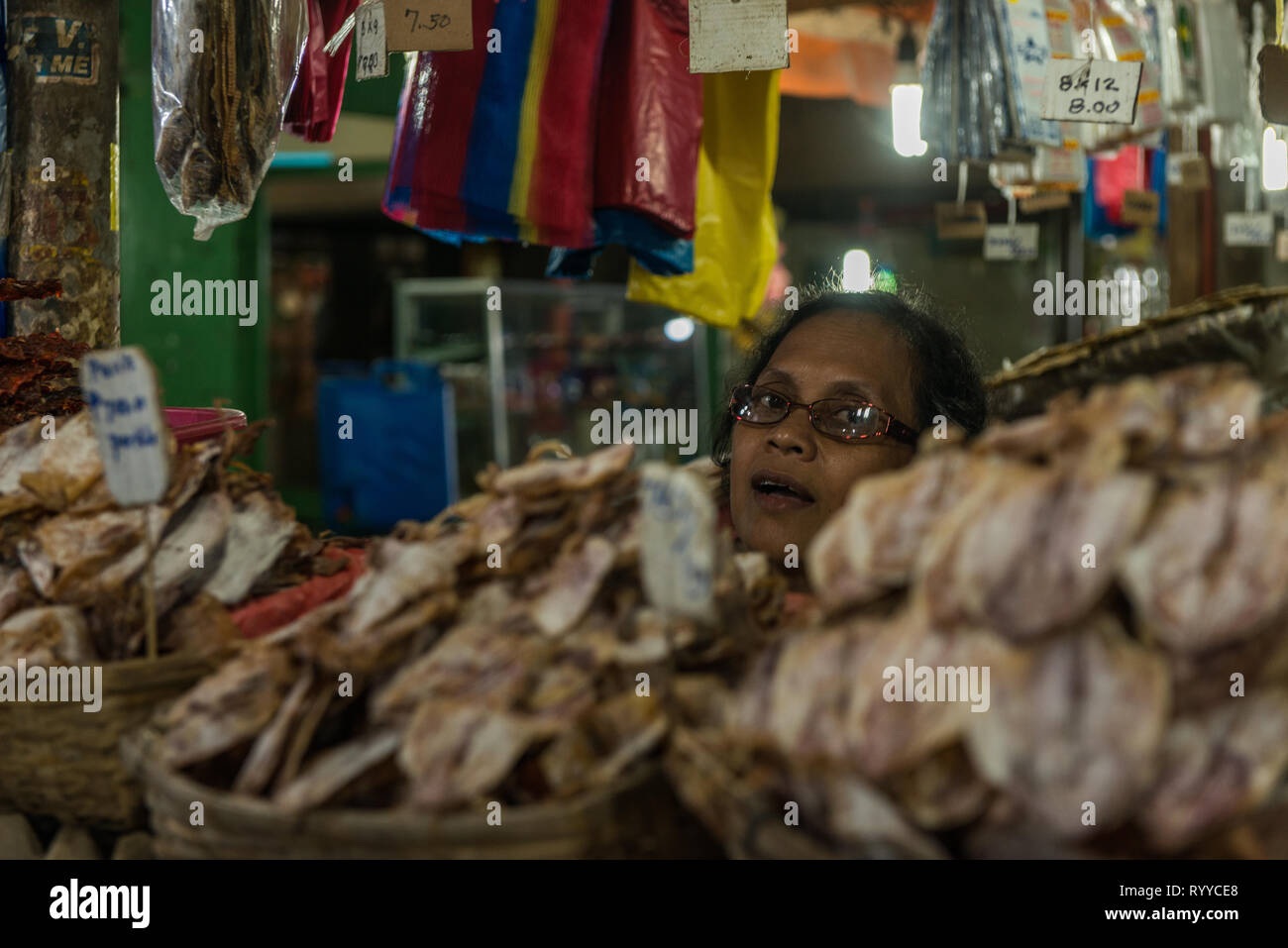Philippine fish market hi-res stock photography and images - Alamy
