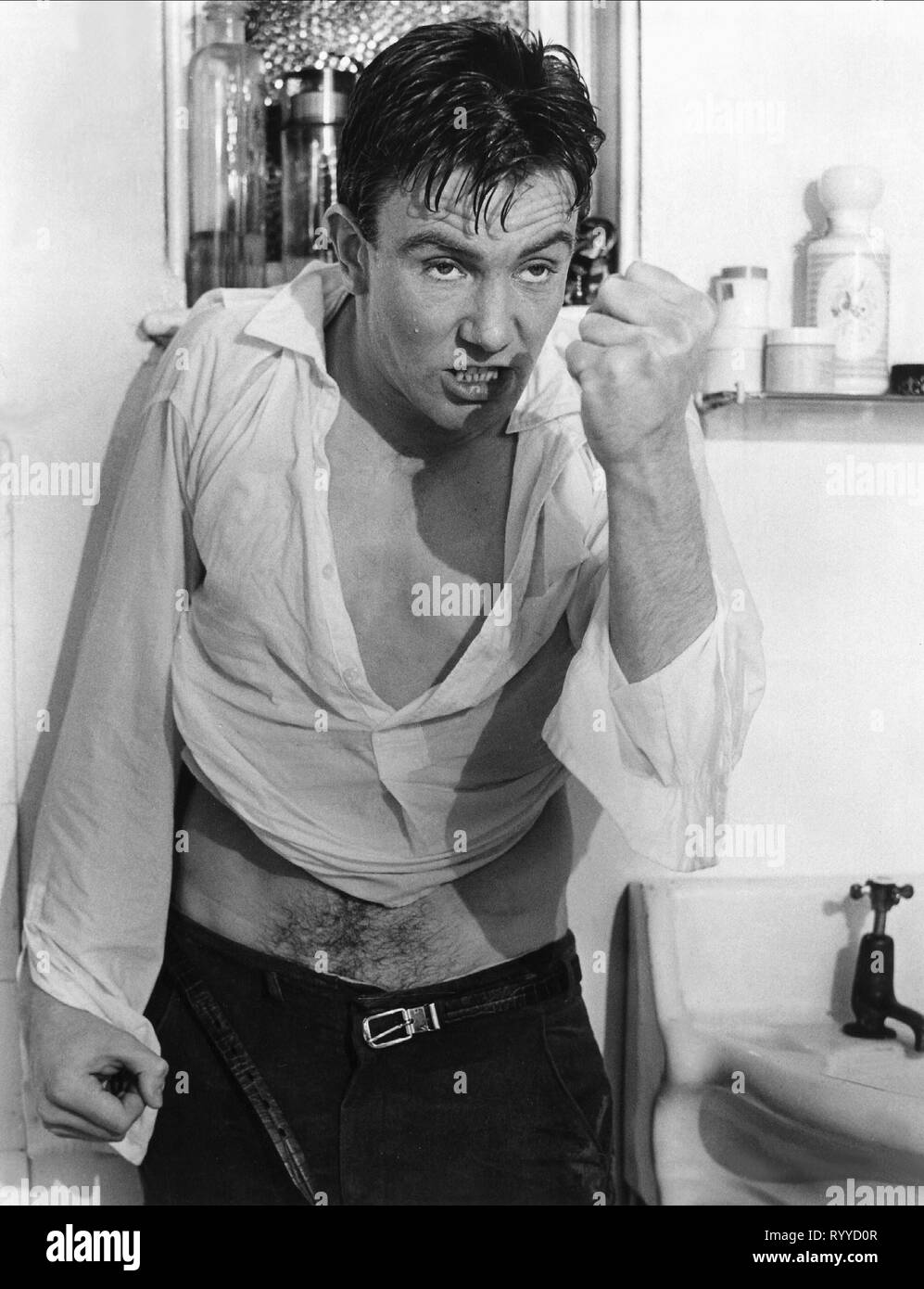 ALBERT FINNEY, SATURDAY NIGHT AND SUNDAY MORNING, 1960 Stock Photo - Alamy