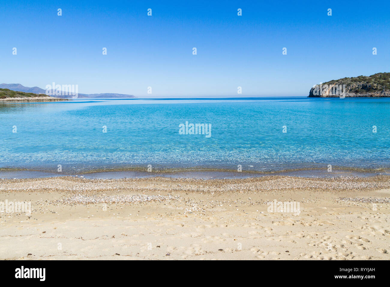 Beautiful idyllic crystal clear turquoise waters shoreline beach with ...