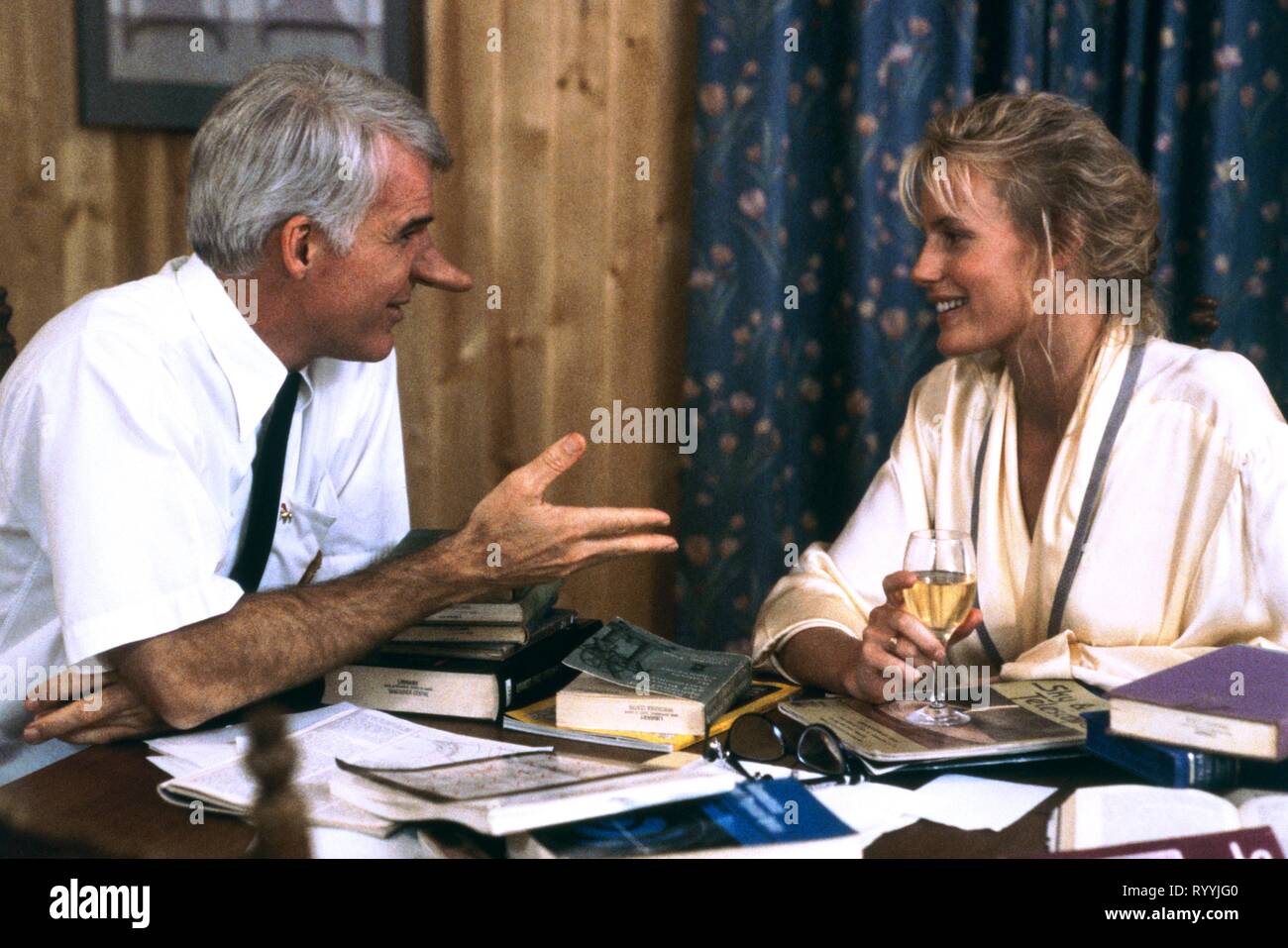 STEVE MARTIN, DARYL HANNAH, ROXANNE, 1987 Stock Photo - Alamy