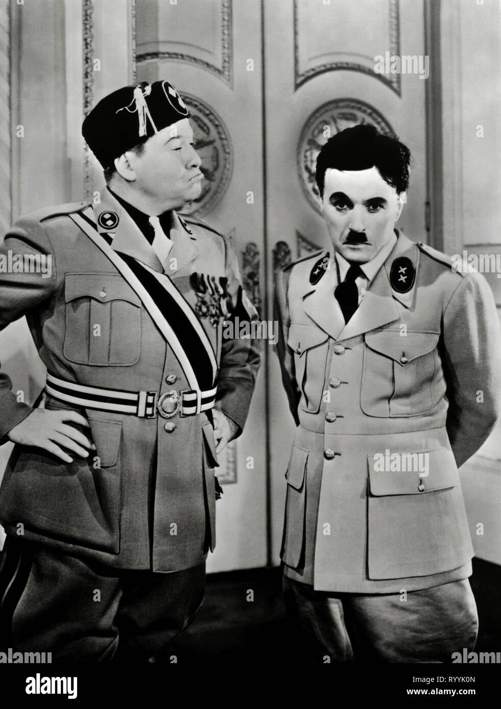 JACK OAKIE, CHARLIE CHAPLIN, THE GREAT DICTATOR, 1940 Stock Photo - Alamy