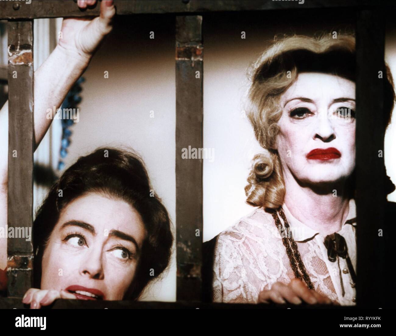 JOAN CRAWFORD, BETTE DAVIS, WHAT EVER HAPPENED TO BABY JANE?, 1962 Stock Photo - Alamy