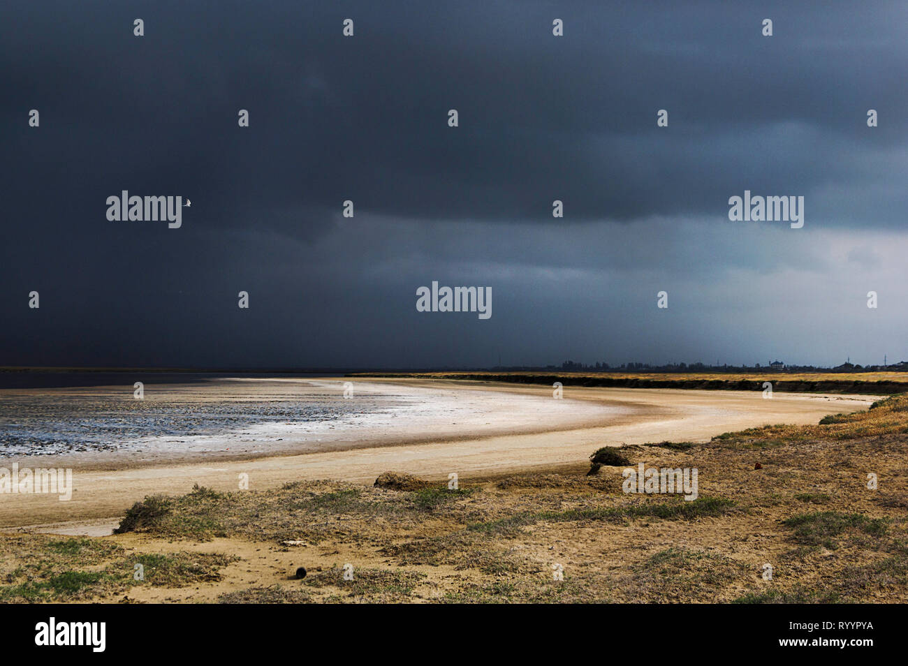 Sand after rain hi-res stock photography and images - Alamy
