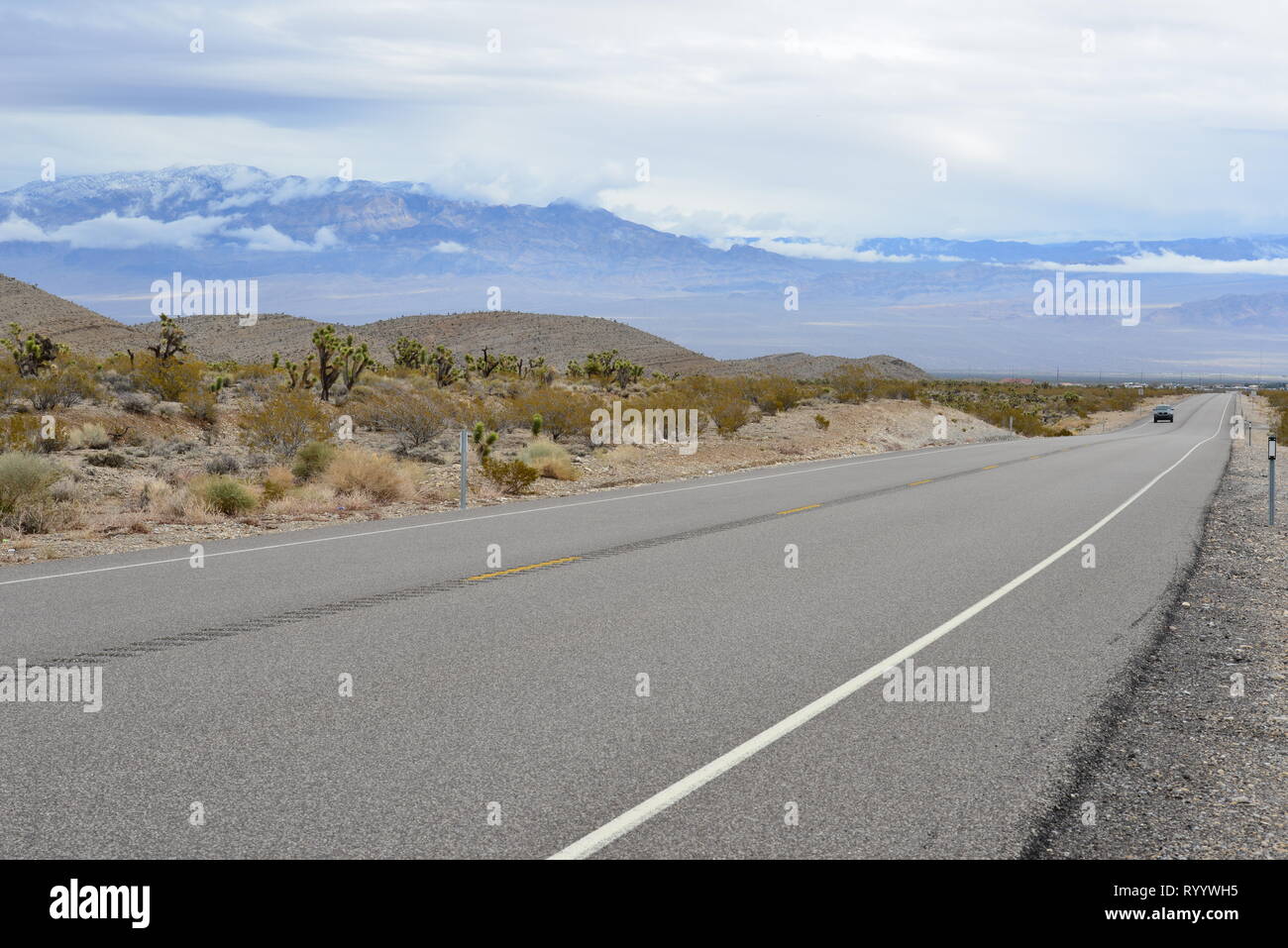 Mojave desert signs hi-res stock photography and images - Alamy