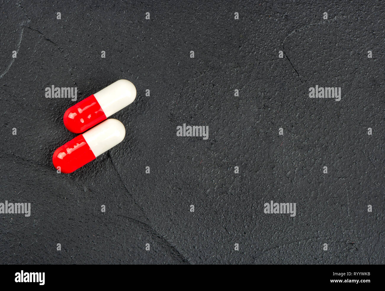 Two blue white capsule hi-res stock photography and images - Alamy