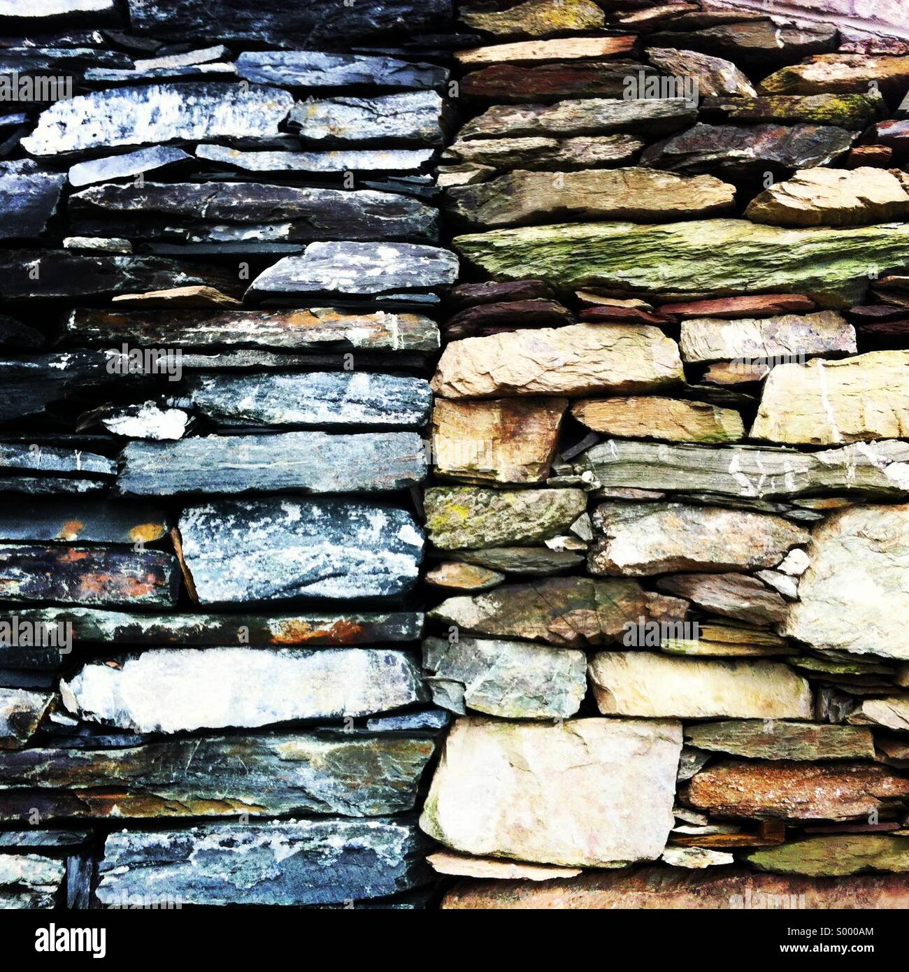 Old slate wall cornwall hi-res stock photography and images - Alamy