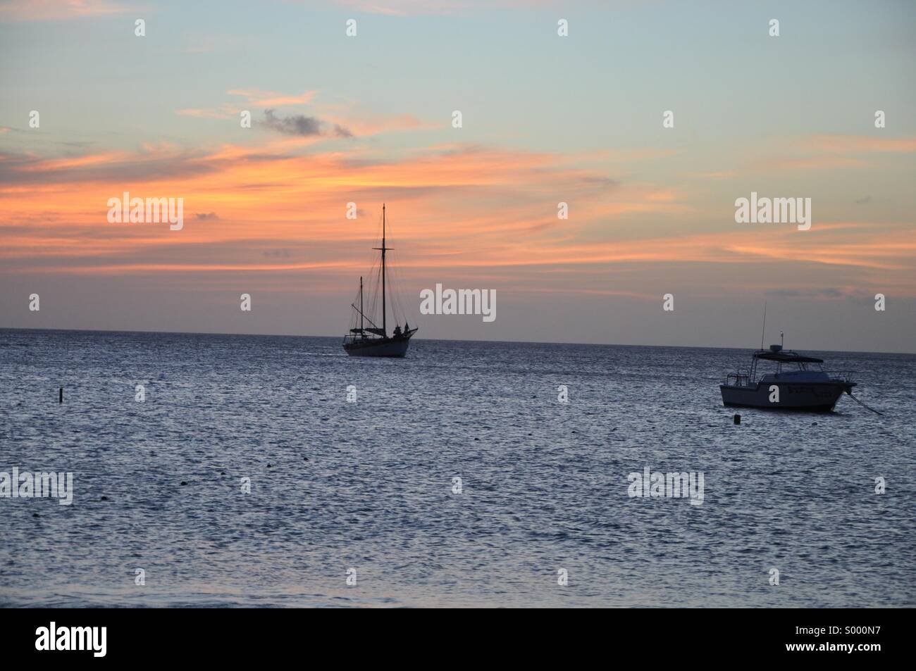 Sunset aruba hi-res stock photography and images - Alamy