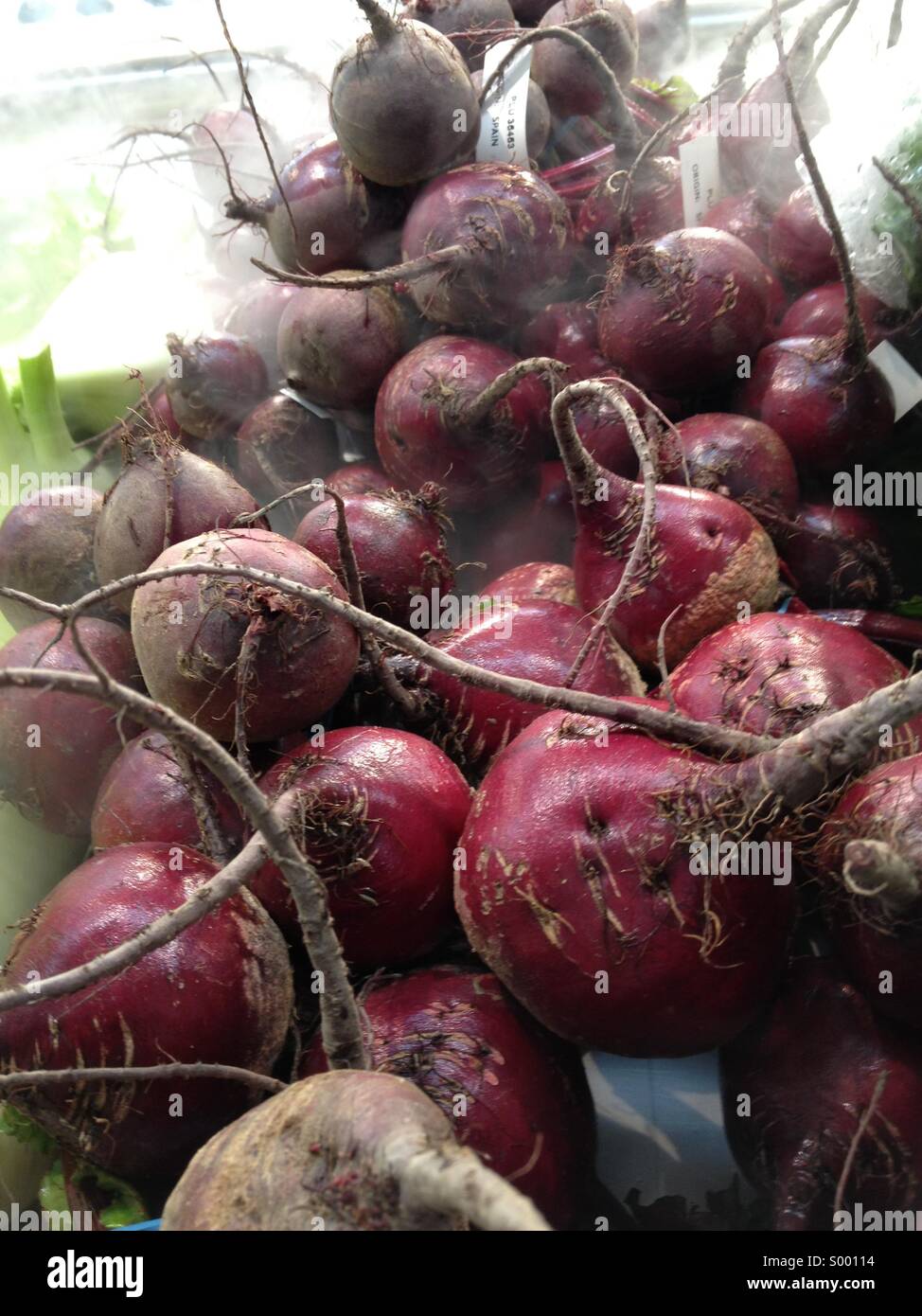 Beet roots hi-res stock photography and images - Alamy