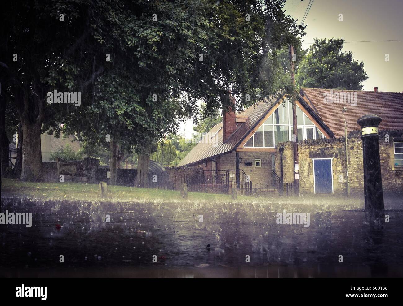 Freak storm hi-res stock photography and images - Alamy