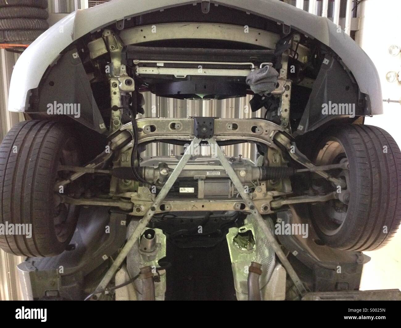 Car tyres rack hi-res stock photography and images - Alamy