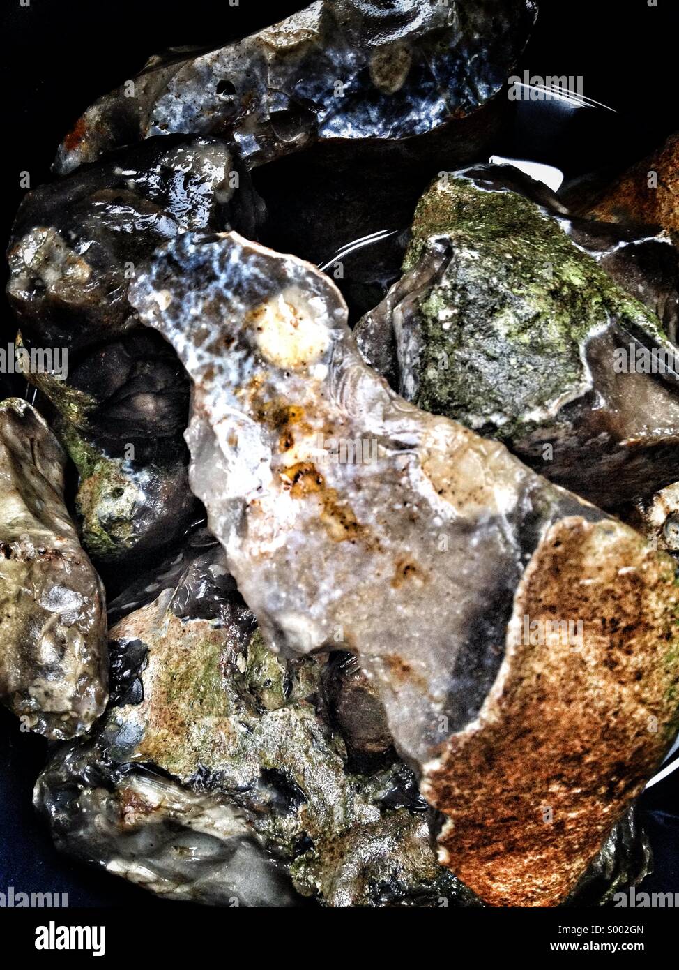 Flint stone close up hi-res stock photography and images - Alamy