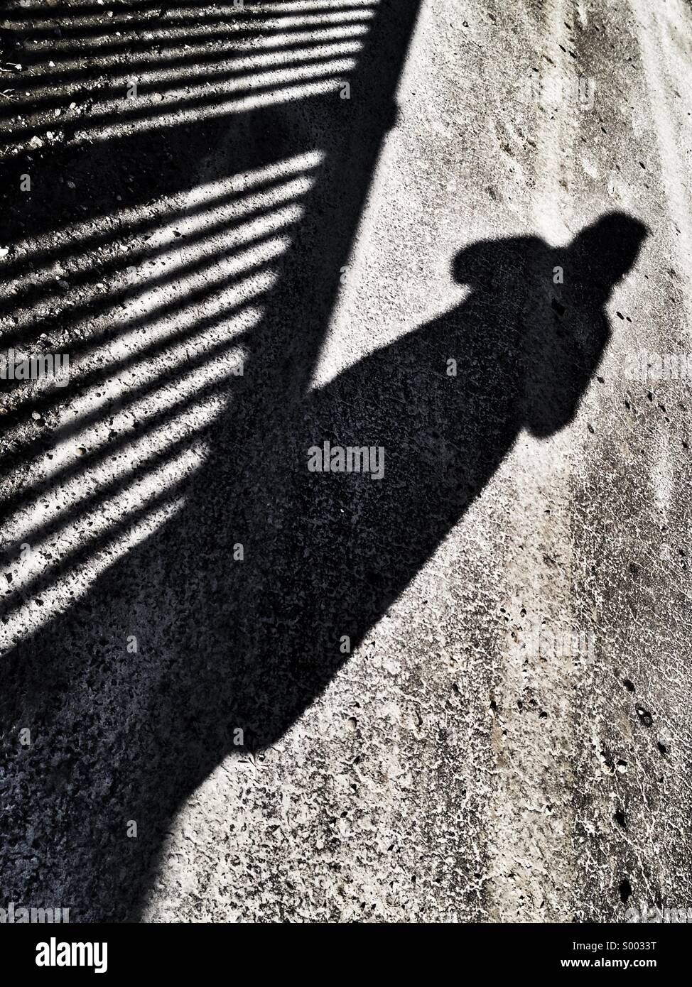 Shadow figure hi-res stock photography and images - Alamy