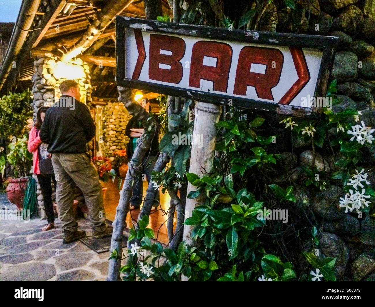 Bar sign hi-res stock photography and images - Alamy