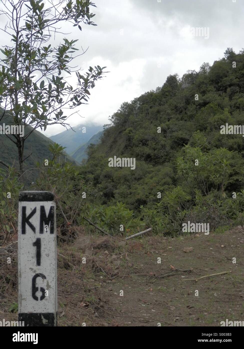 Kilometre marker hi-res stock photography and images - Alamy