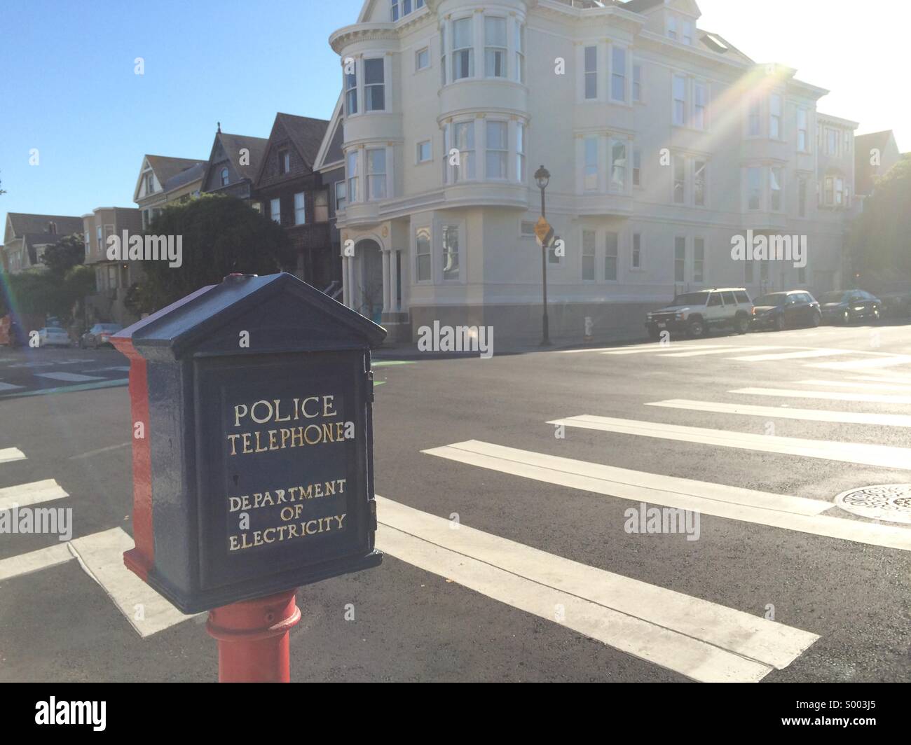 San francisco police box hi-res stock photography and images - Alamy