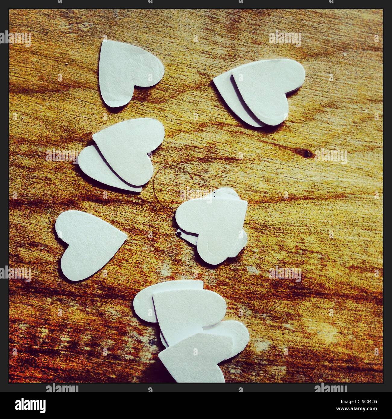 Paper hearts hi-res stock photography and images - Alamy