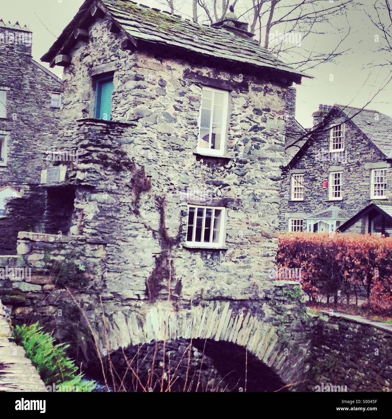 Bridge house ambleside hi-res stock photography and images - Alamy