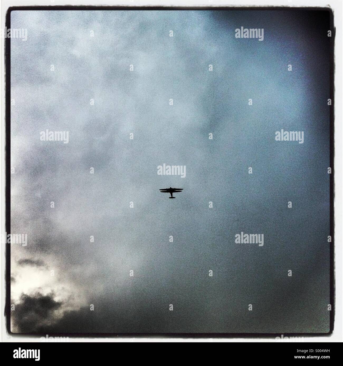 Biplane Flying High Resolution Stock Photography and Images - Alamy