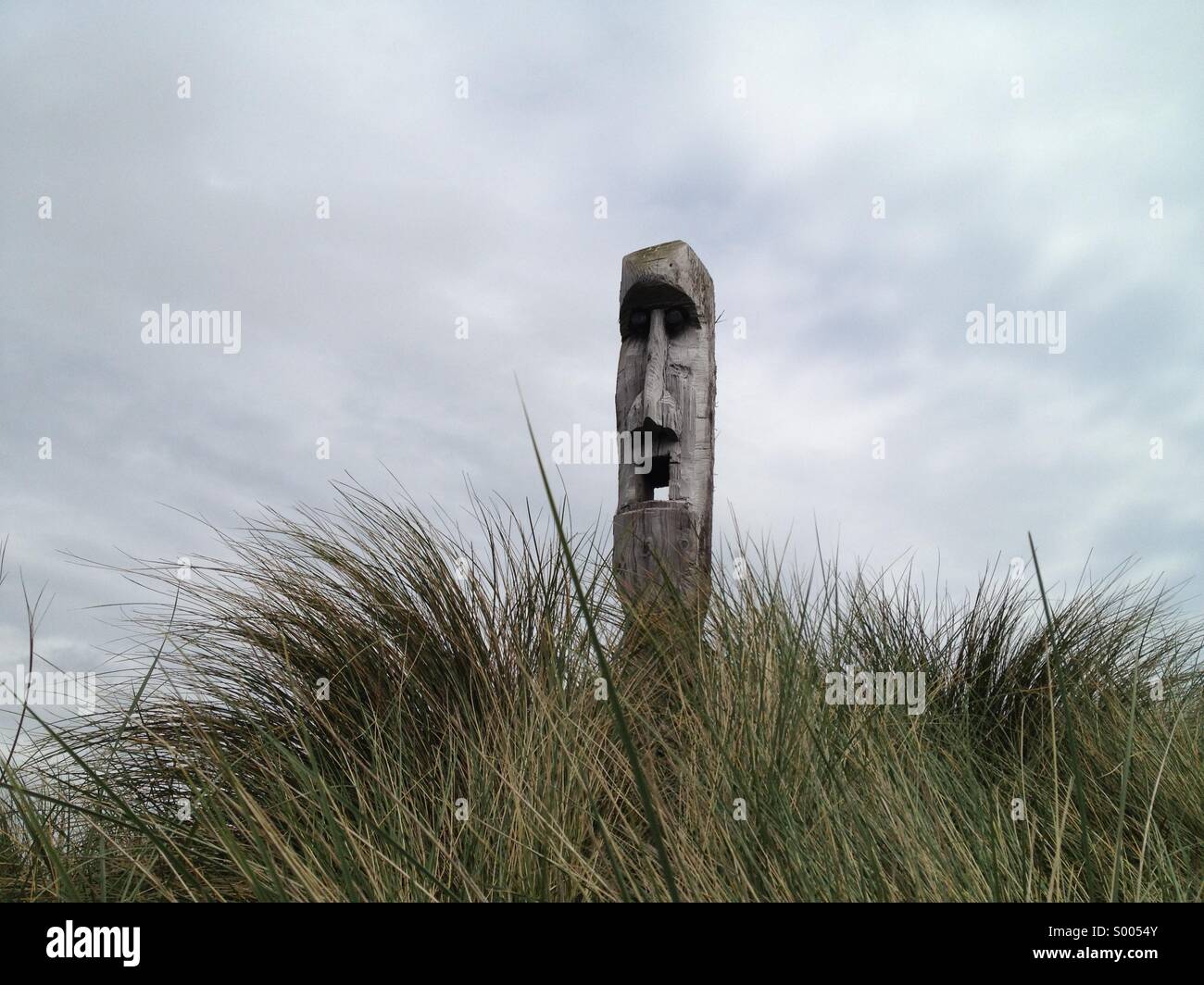 Tiki head hi-res stock photography and images - Alamy