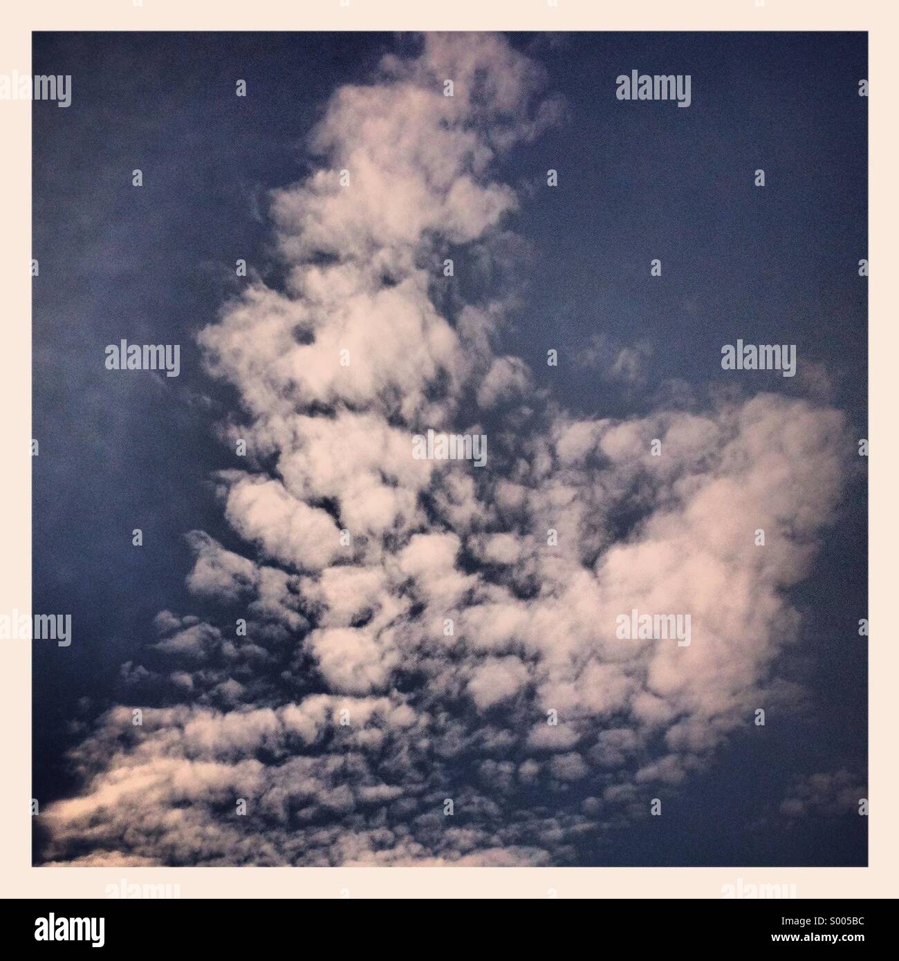 Shape clouds hi-res stock photography and images - Alamy