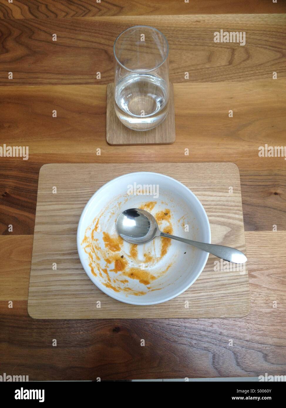 Empty bowl hi-res stock photography and images - Alamy