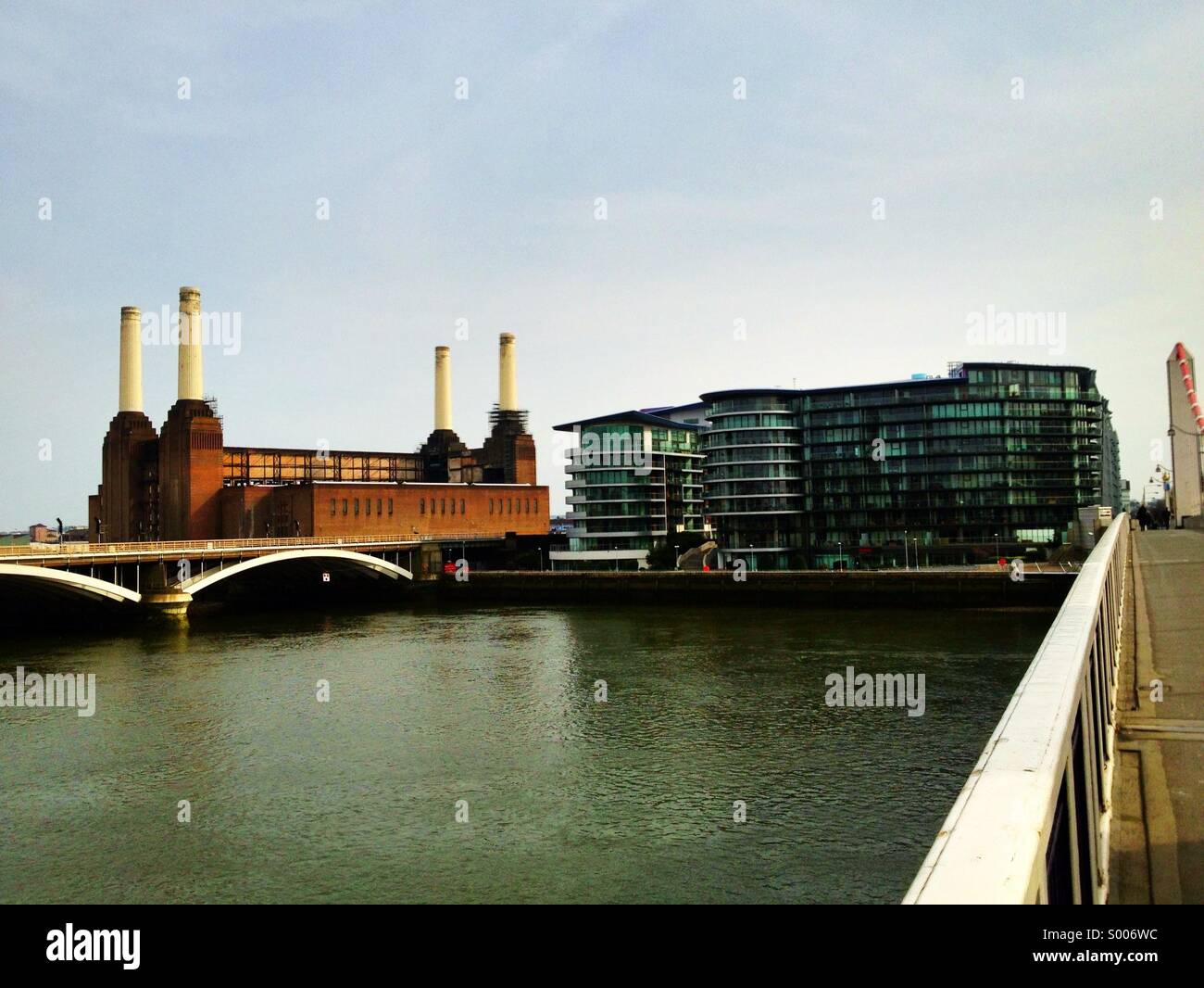 Seen battersea power station hi-res stock photography and images - Alamy