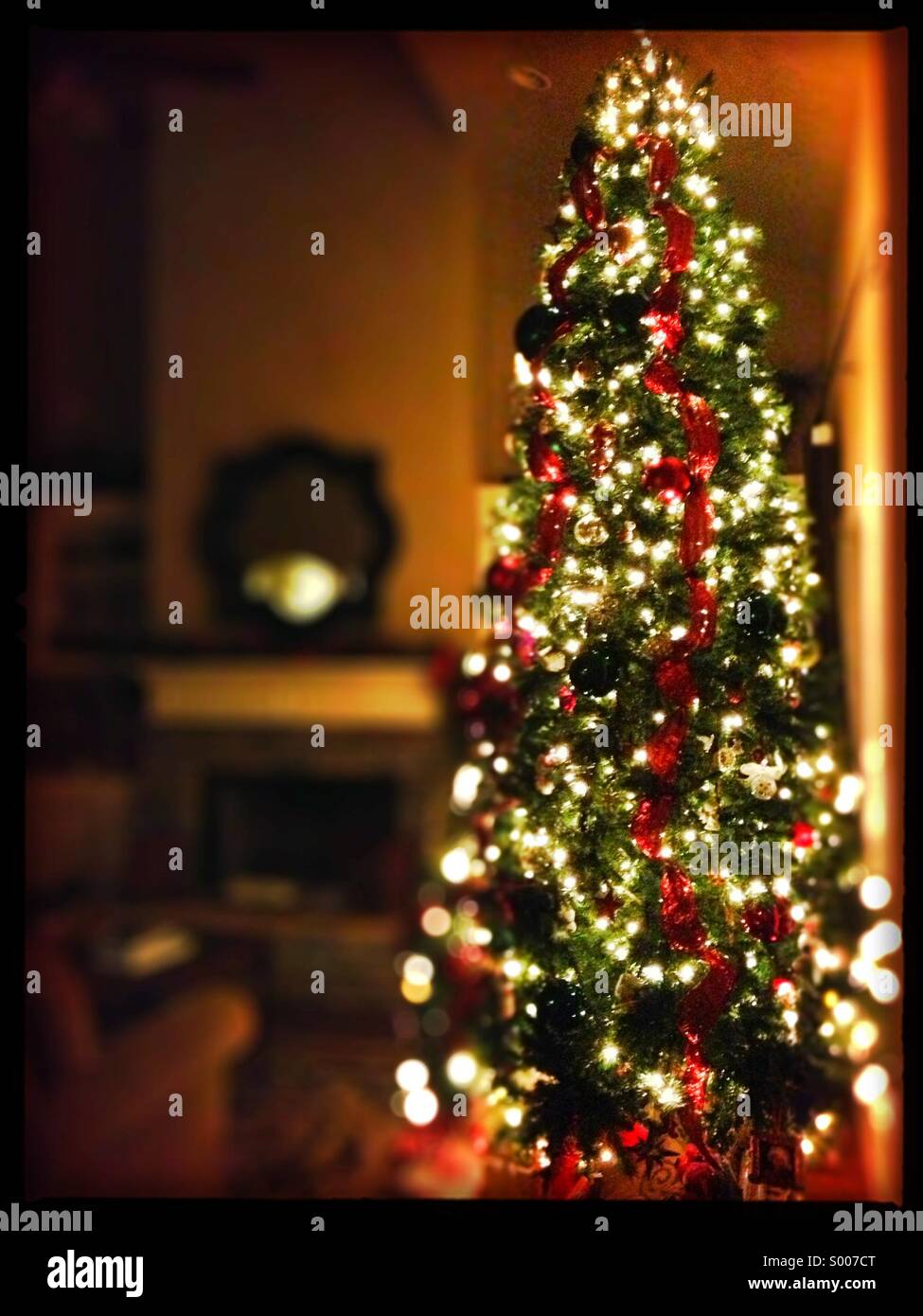 Christmas tree lights hi-res stock photography and images - Alamy