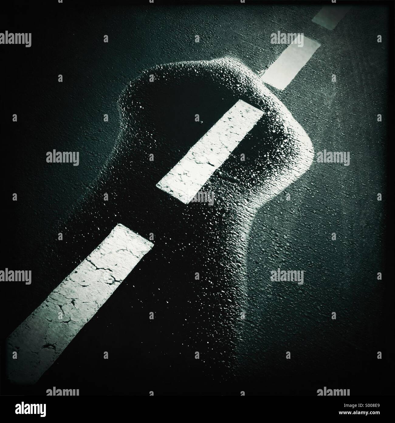 Water puddle hi-res stock photography and images - Alamy