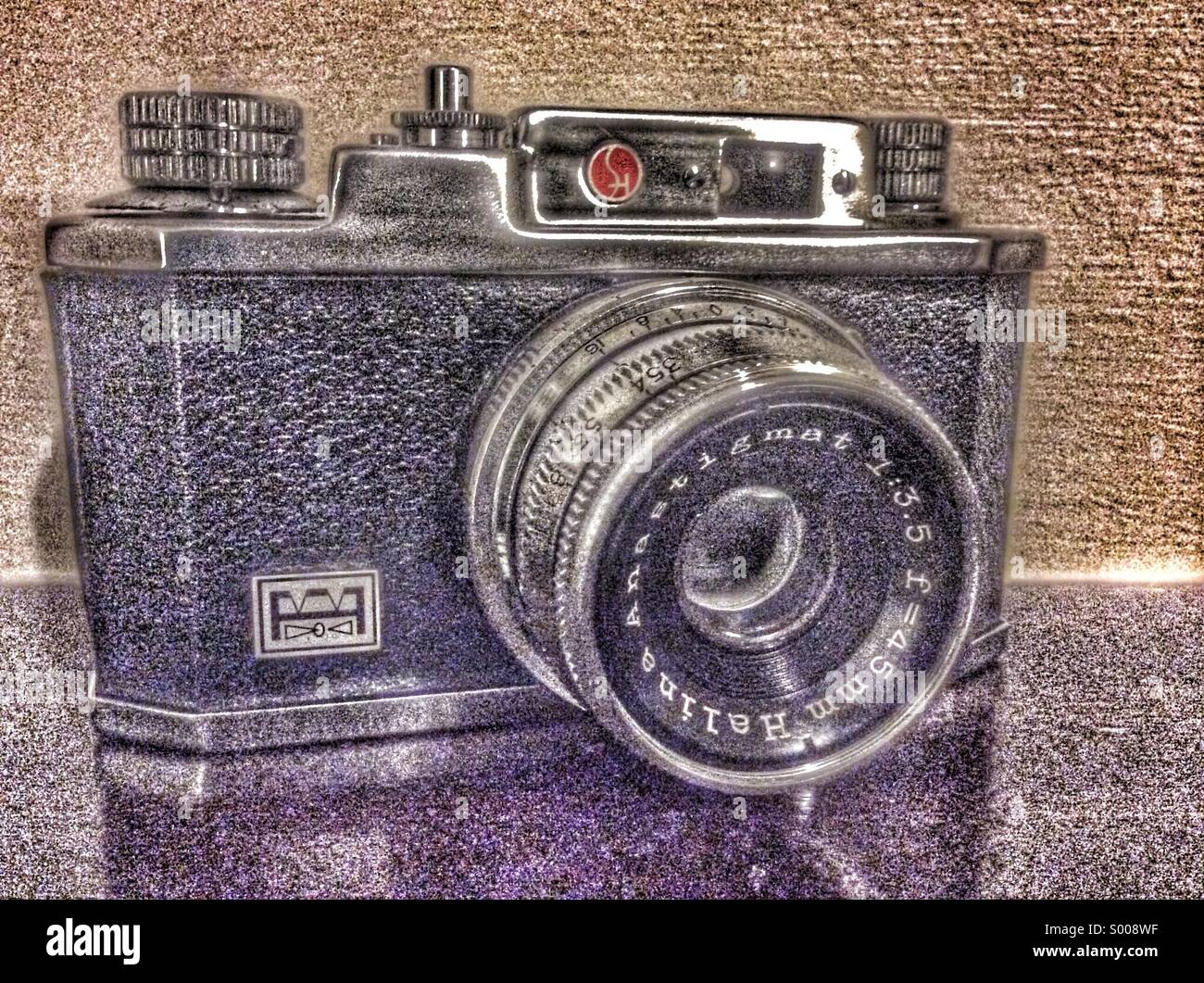 Vintage halina camera hi-res stock photography and images - Alamy