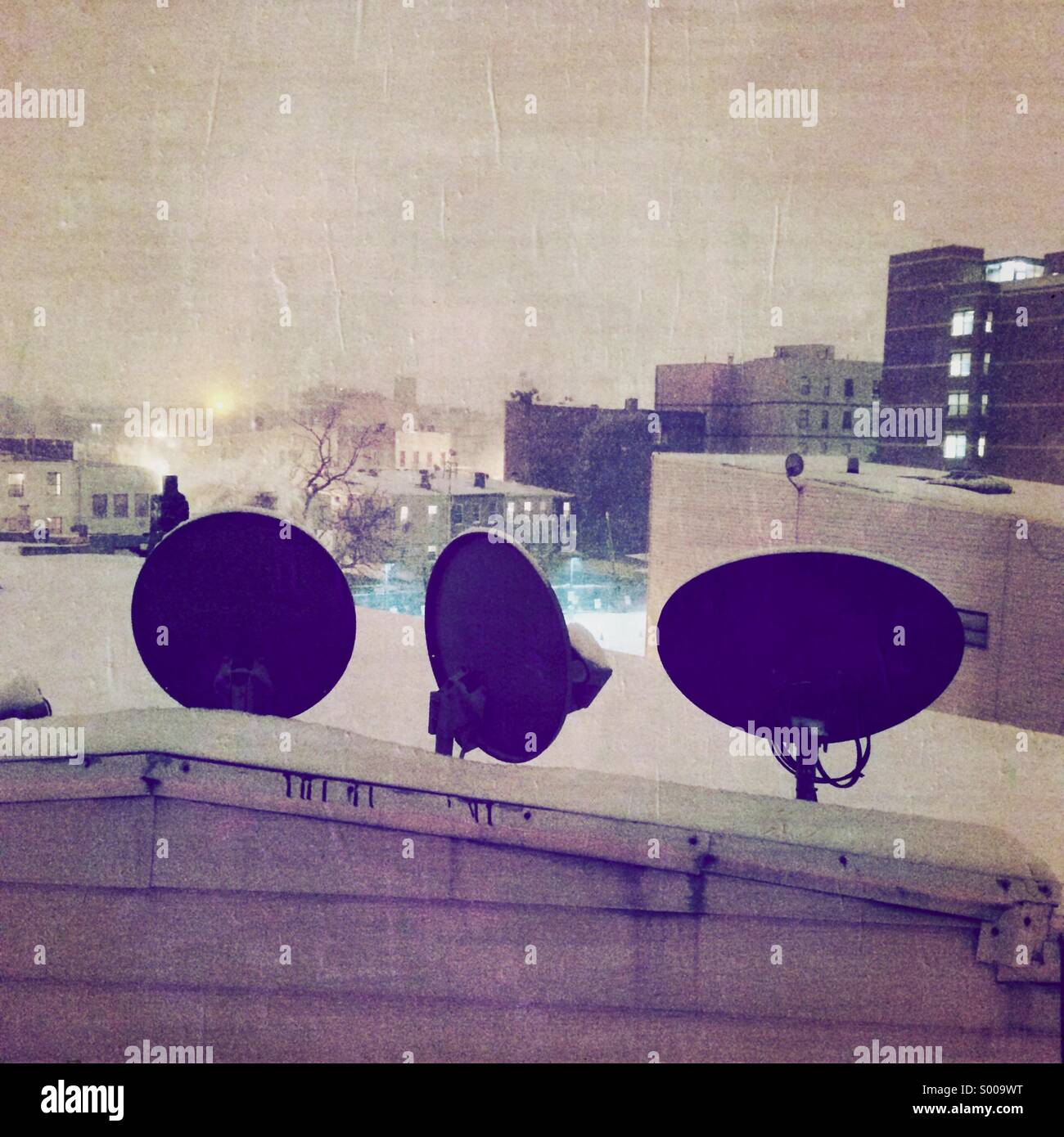 Satellite rooftop hi-res stock photography and images - Alamy