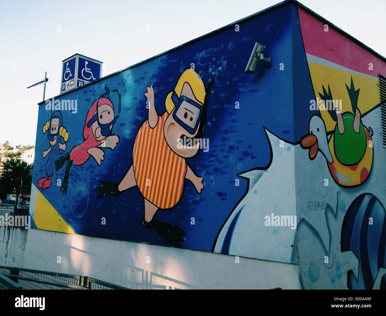 Street art of cartoon hi-res stock photography and images - Alamy