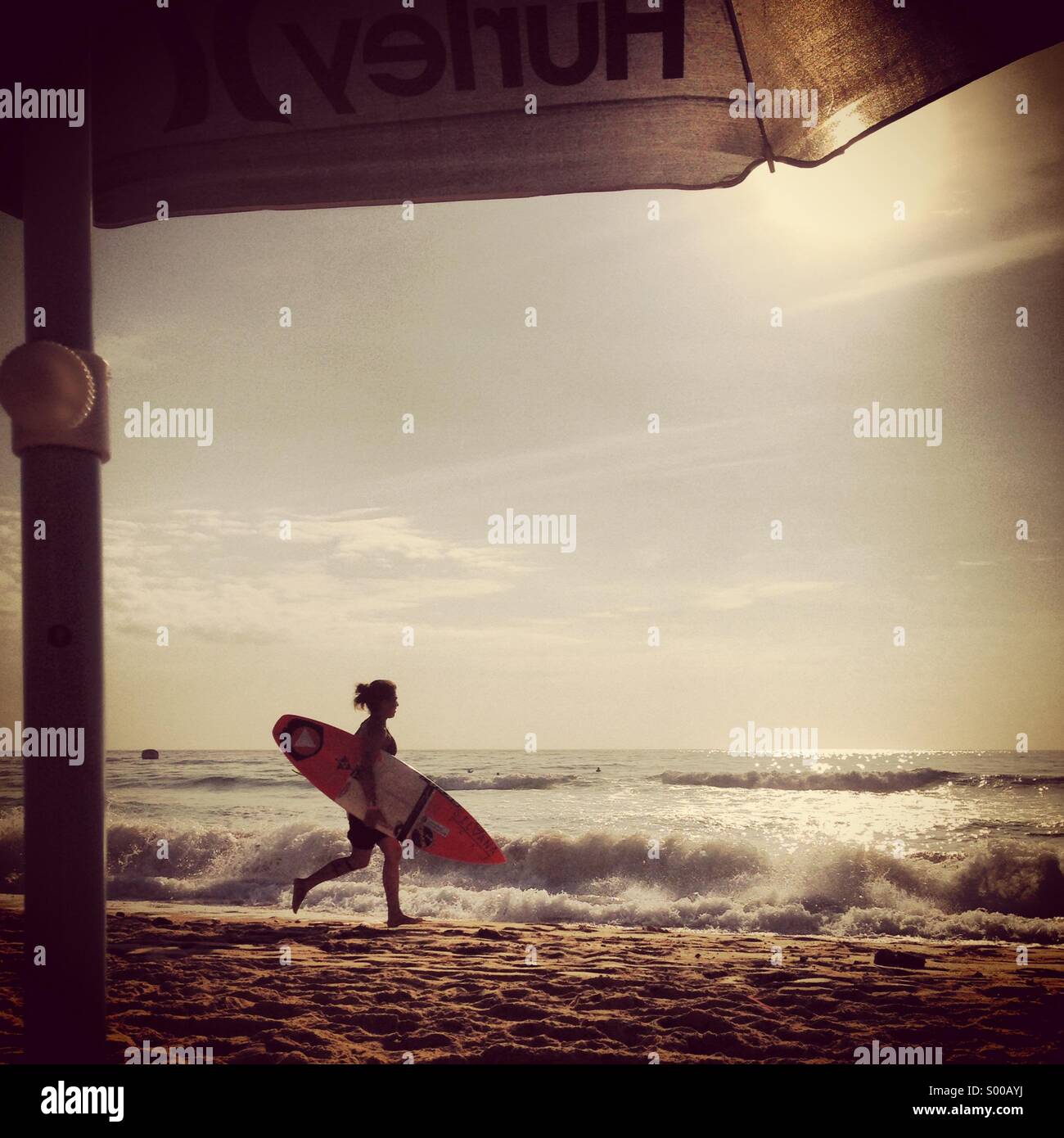 Morning surfer hi-res stock photography and images - Alamy