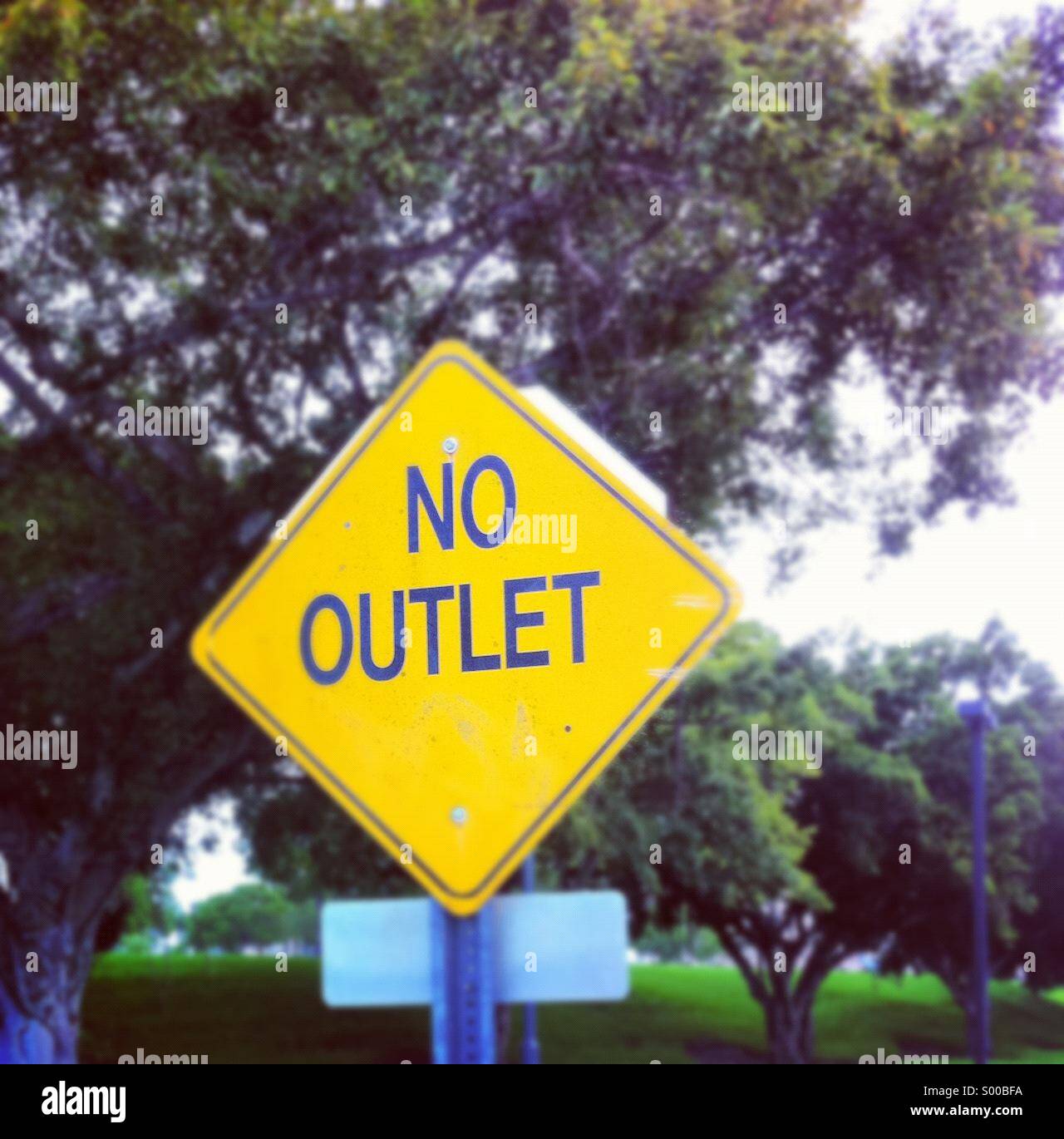 No Outlet Traffic Sign High Resolution Stock Photography and Images - Alamy
