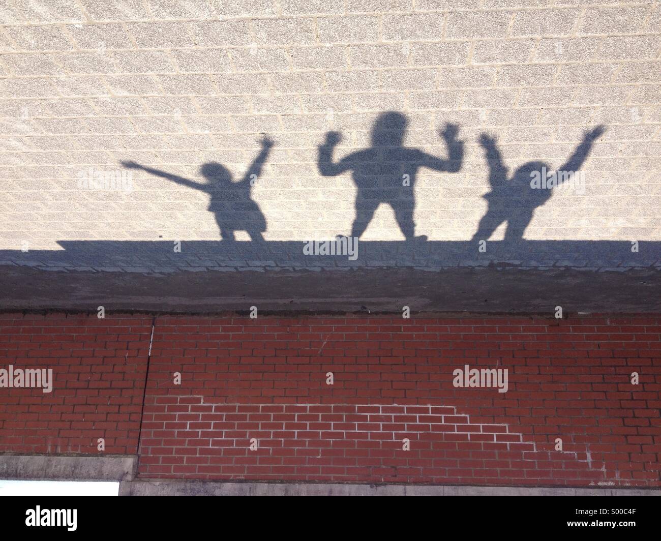 Kids silhouette shadow hi-res stock photography and images - Alamy