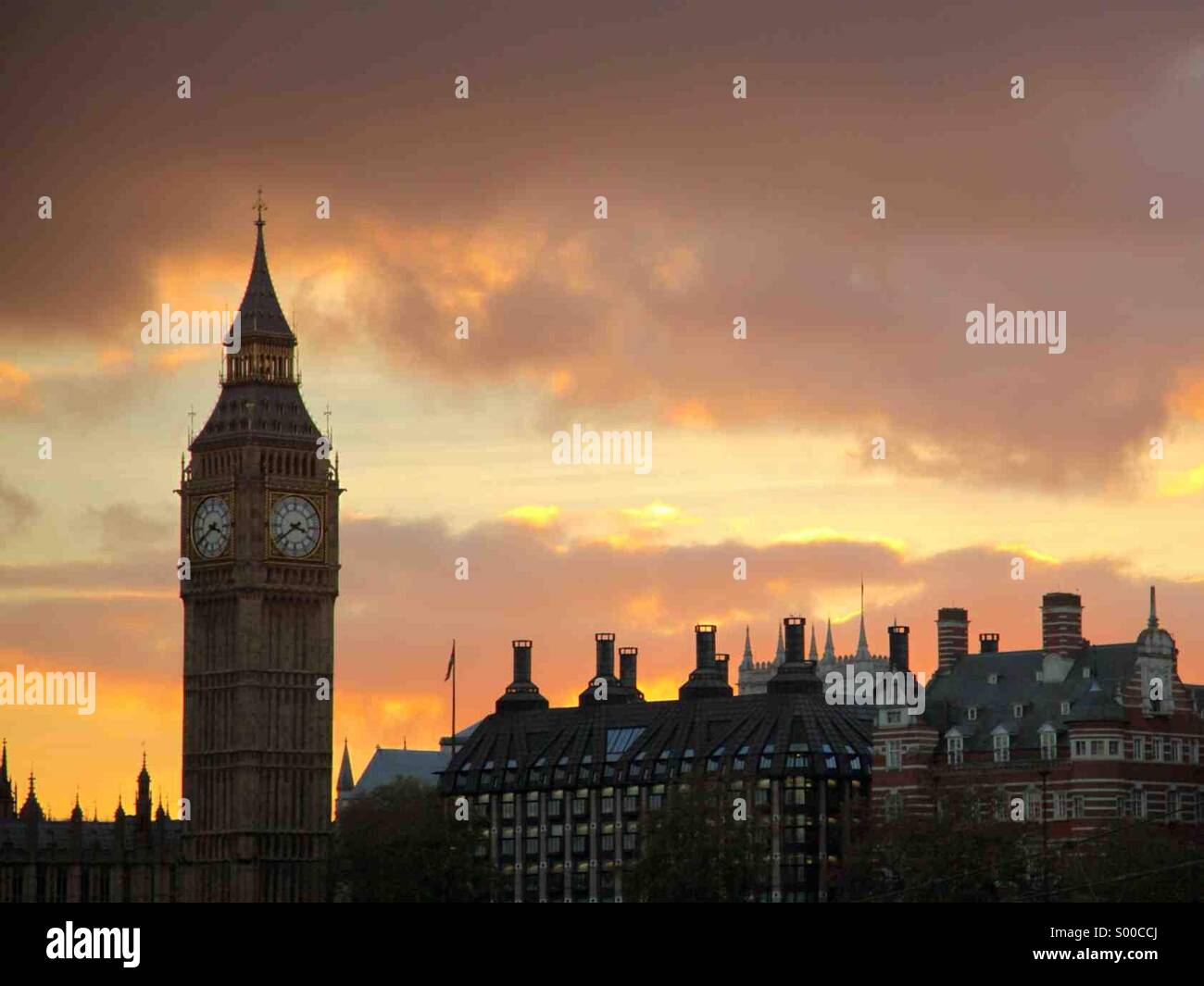 Big ben sunset hi-res stock photography and images - Alamy
