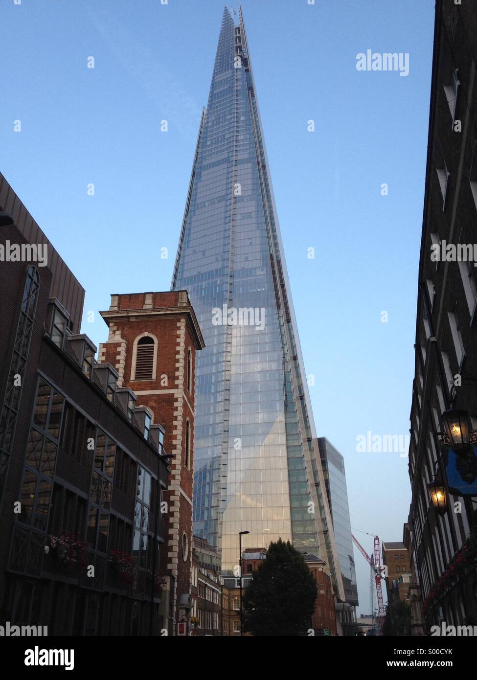 The shard building london hi-res stock photography and images - Alamy
