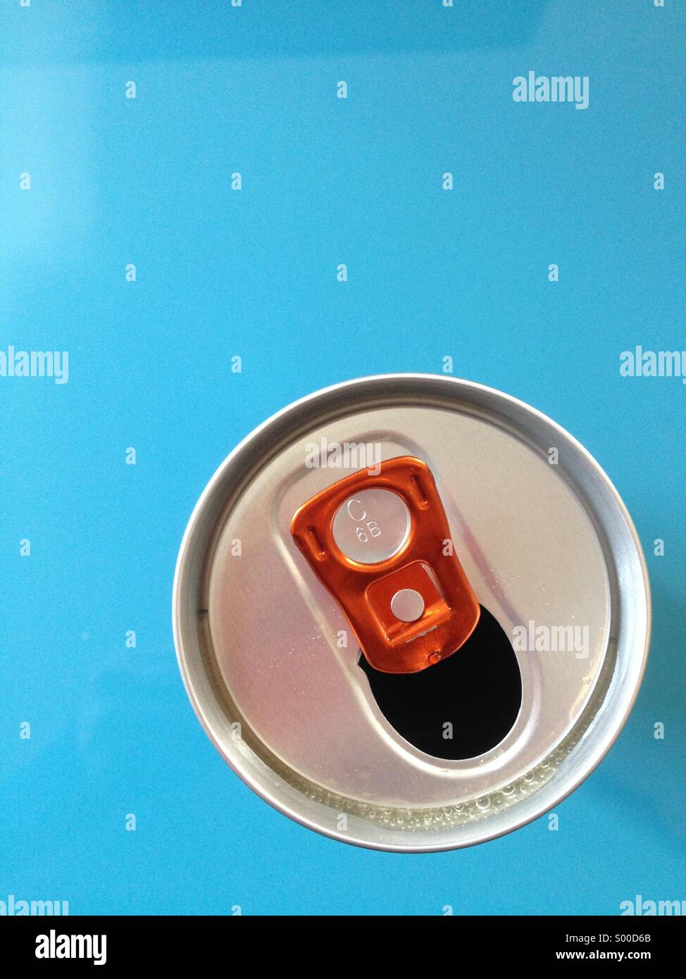Open drinks can Stock Photo - Alamy