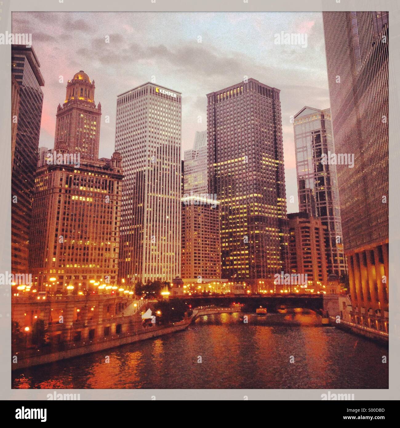 Chicago River skyline at dusk Stock Photo - Alamy