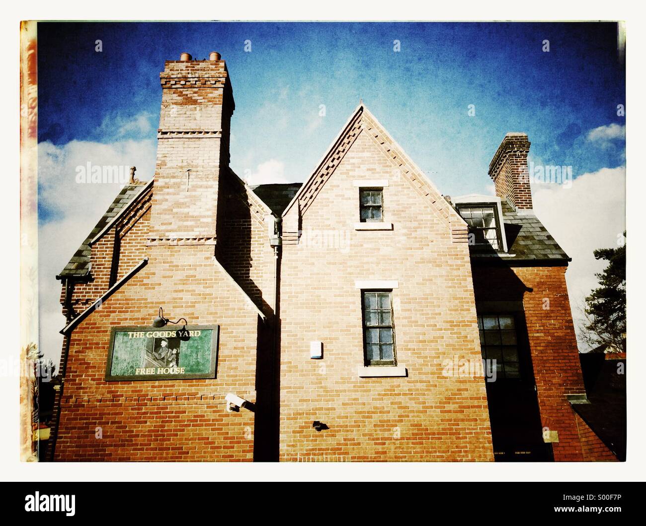 Pub building hi-res stock photography and images - Alamy