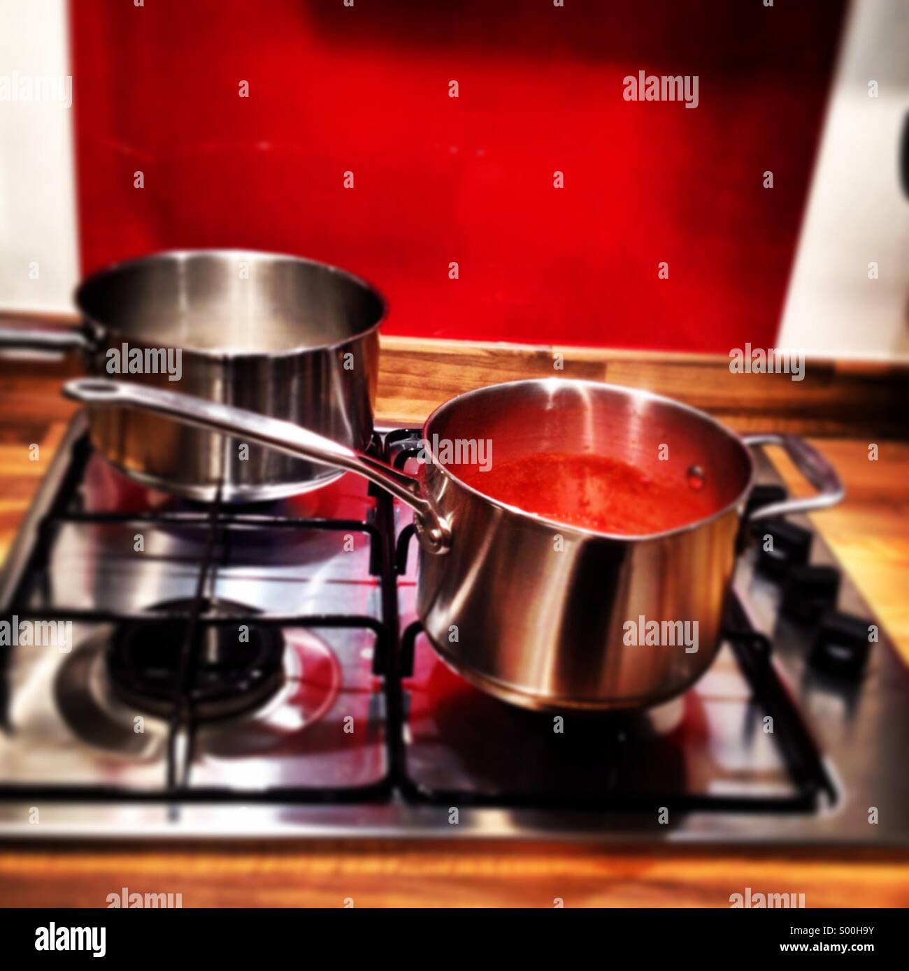 Hob cooking hi-res stock photography and images - Alamy