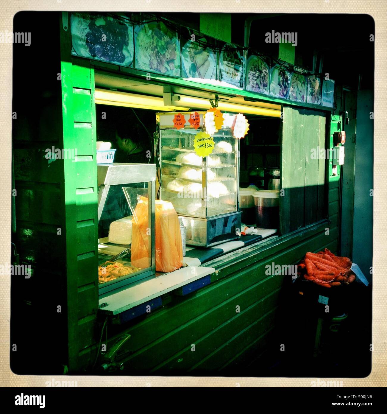 Chinese food stall camden market london hi-res stock photography and ...
