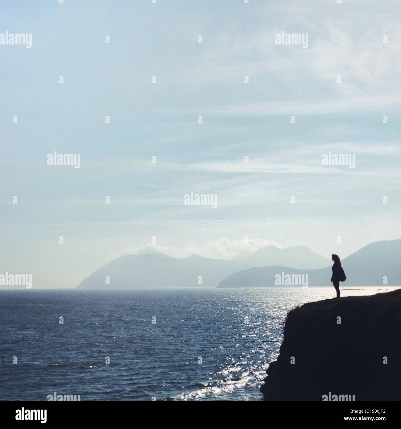 Cliff skyline hi-res stock photography and images - Alamy