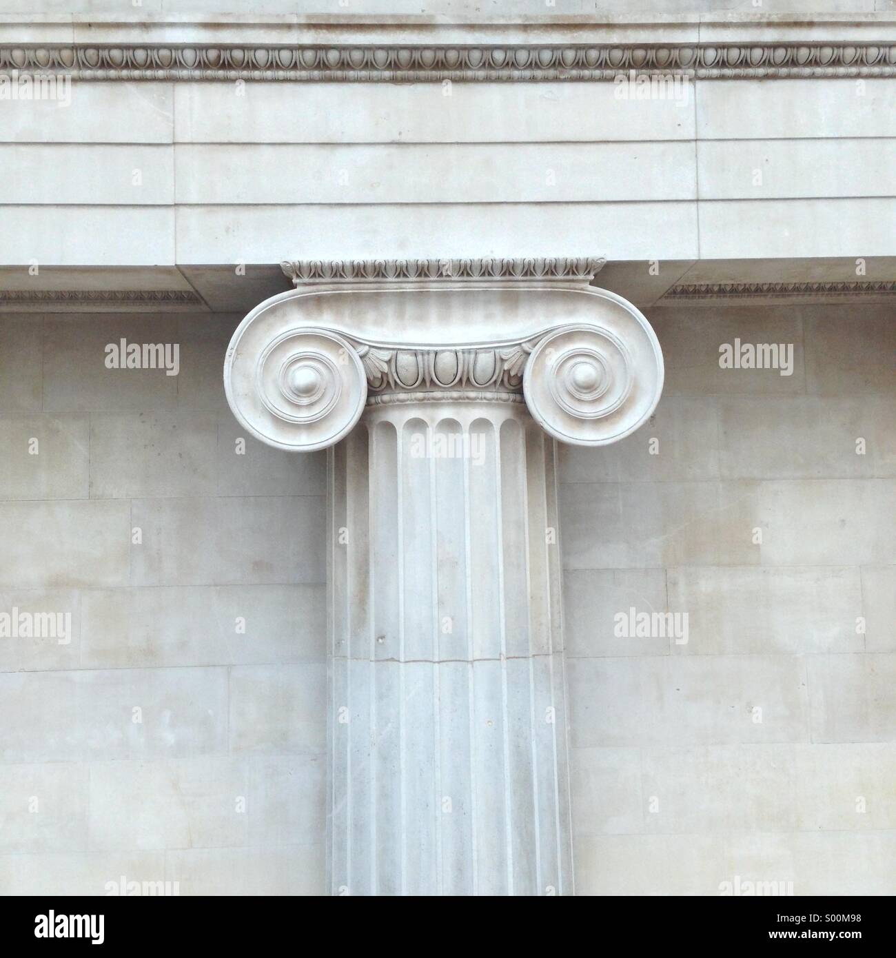 Ancient pillar hi-res stock photography and images - Alamy