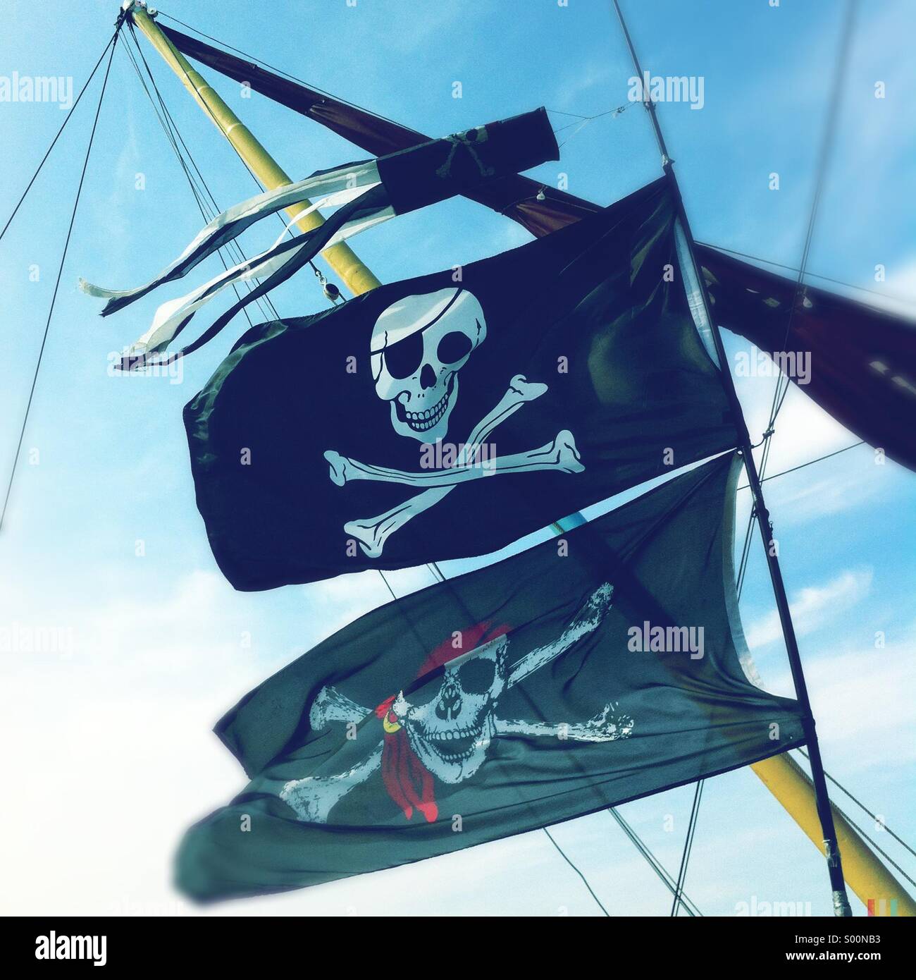 Jolly Roger Flags Stock Photos & Jolly Roger Flags Stock Images - Alamy