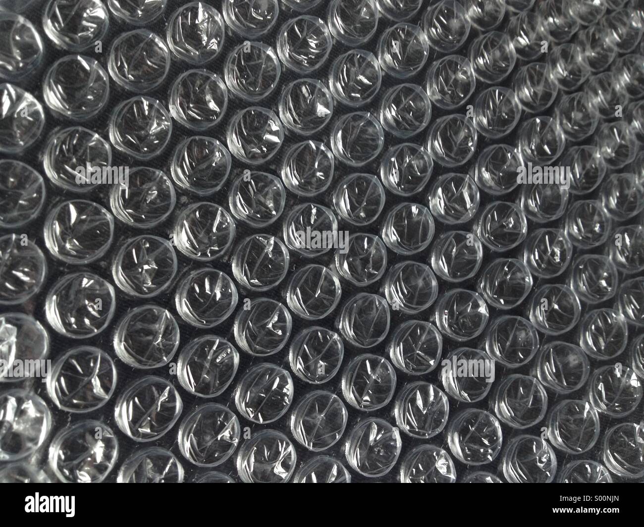 Bubble wrap background hi-res stock photography and images - Alamy