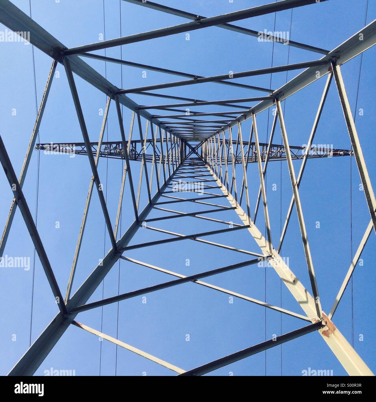 Utility power tower hi-res stock photography and images - Alamy