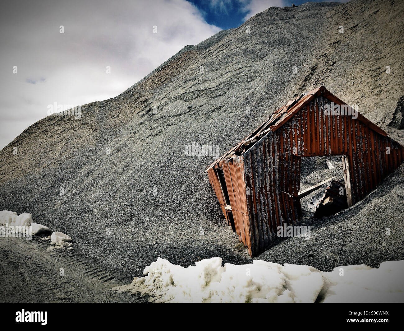 Tin Hut Building High Resolution Stock Photography and Images - Alamy