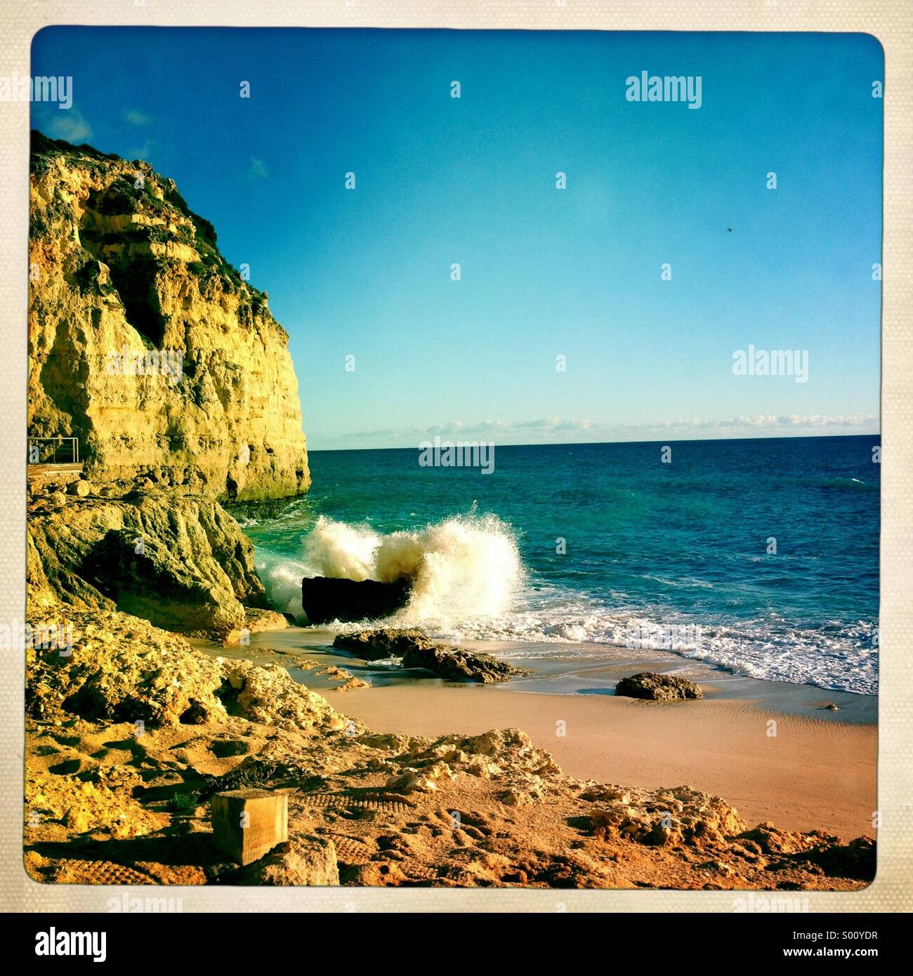 Wave against the cliff hi-res stock photography and images - Alamy