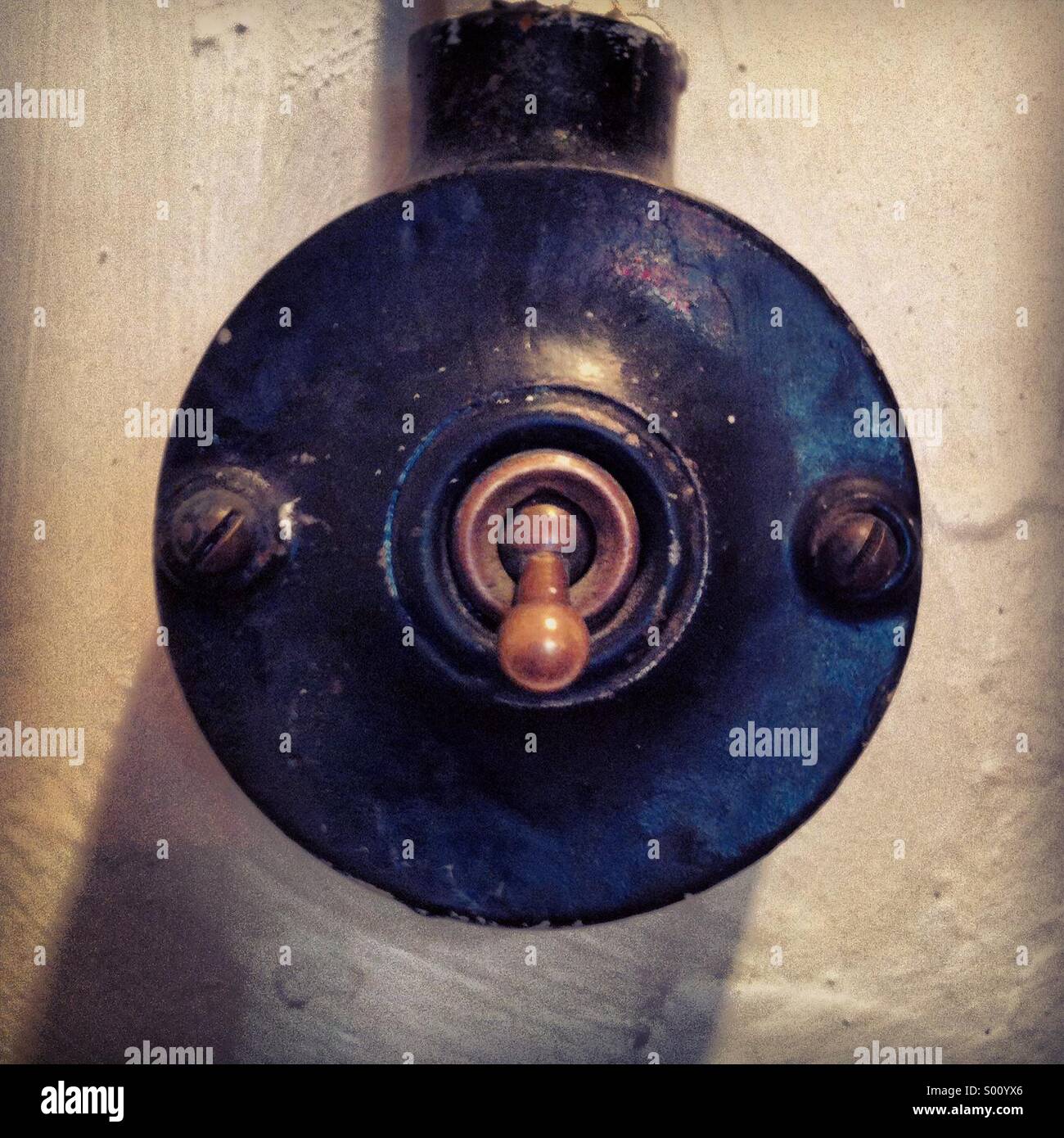 Retro switch hi-res stock photography and images - Alamy