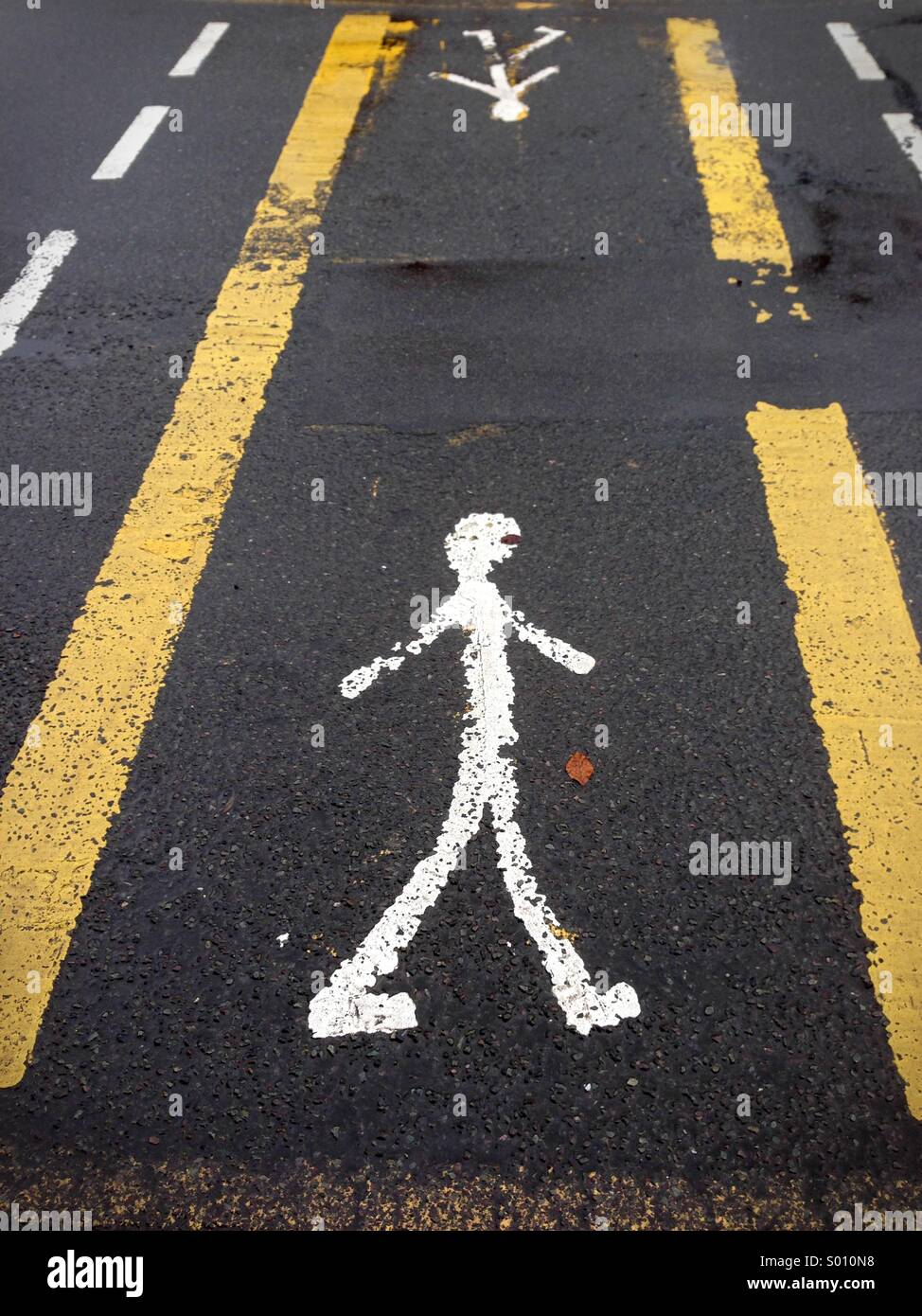 Crossing Markings Road Stock Photos & Crossing Markings Road Stock ...